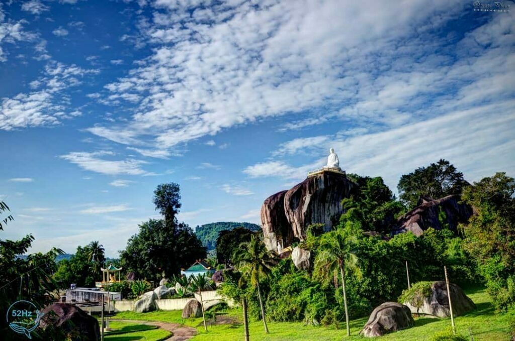 Đá Ba Chồng - Danh Lam Thắng Cảnh Đặc Biệt Ở Đồng Nai