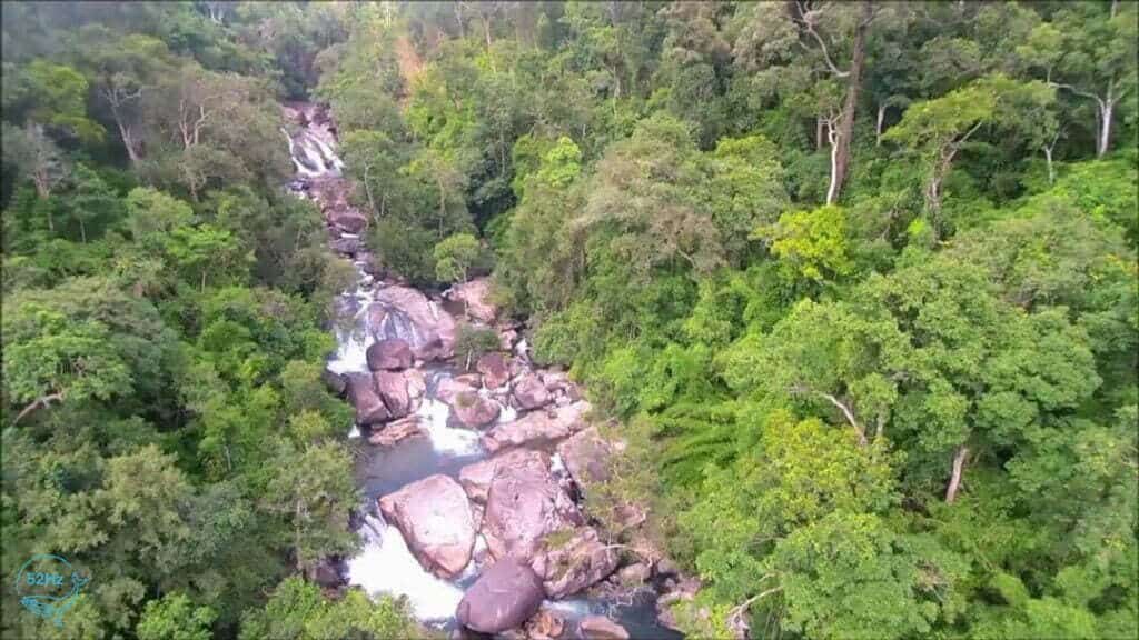 Thác Bà Tánh Linh: “Vịnh Hạ Long trên núi” của Bình Thuận
